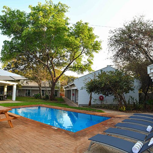 Phezulu Guest Lodge